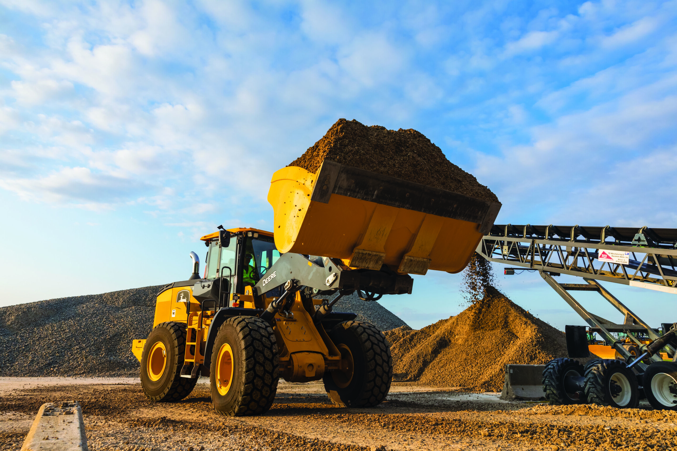 Construction Attachment Rentals | Papé Machinery